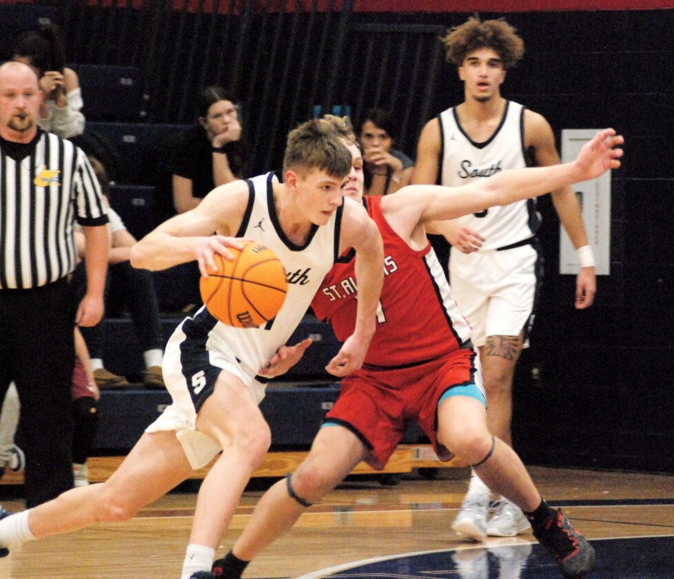 South holds on vs. St. Albans to make it 2 in a row | News, Sports, Jobs - News and Sentinel